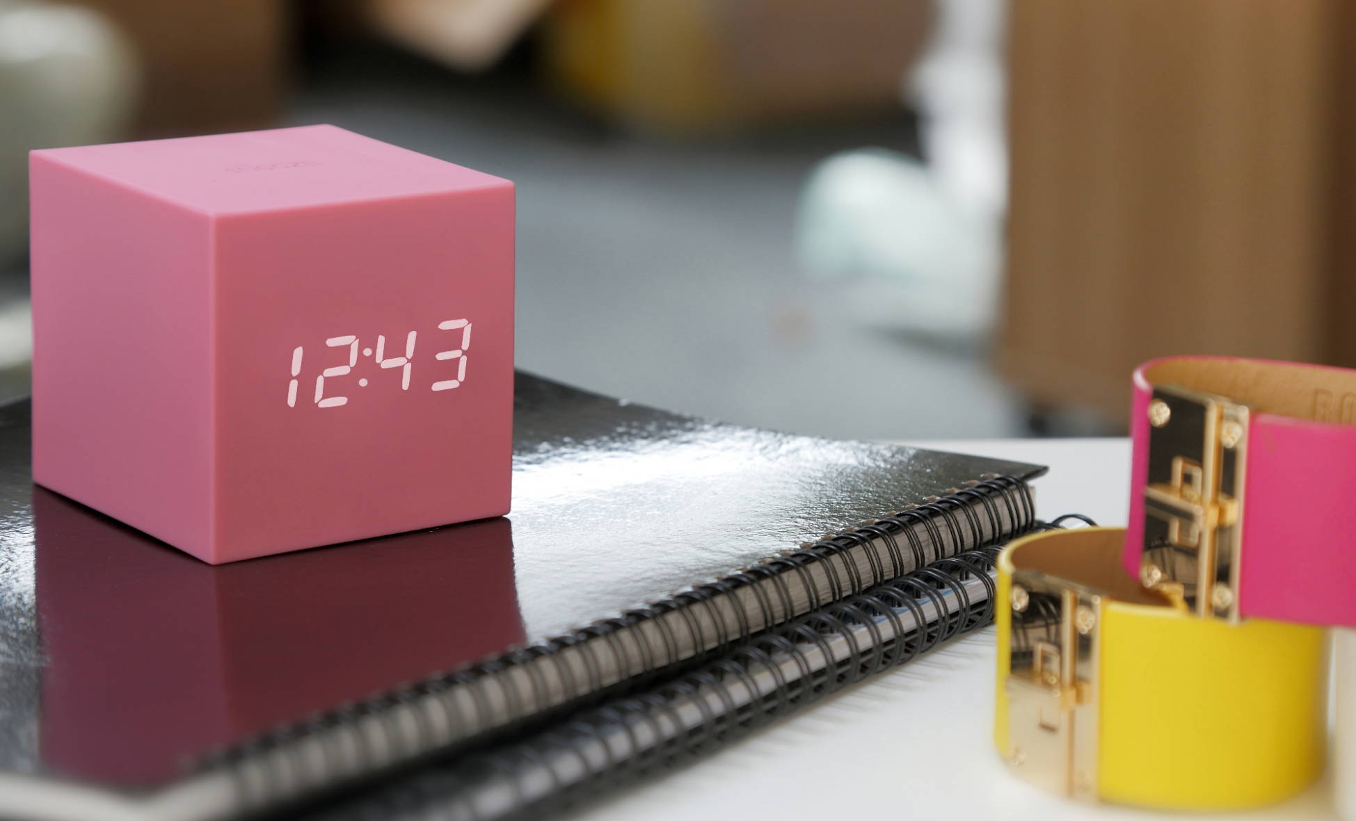 Gingko Gravity Cube Click Clock | Hoppers Jewellers